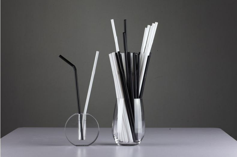 Biodegradable plastic straws with customizable colors